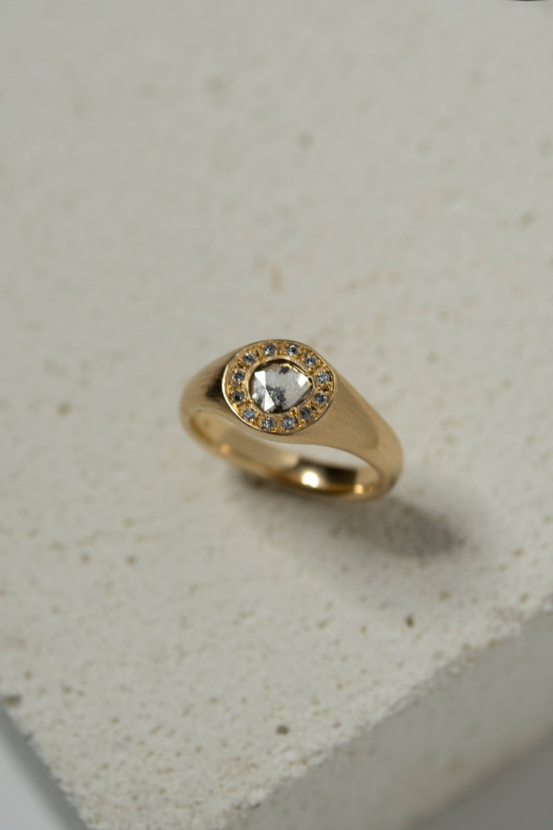 simmon Seta Salt & Pepper Slice Diamond Signet Ring /K18