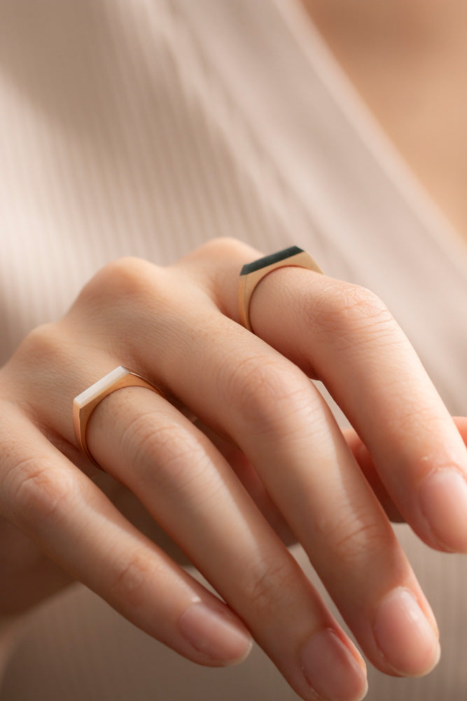 simmon 10K & NARROW SHELL SIGNET RING CUT 白蝶貝リング – patchouli